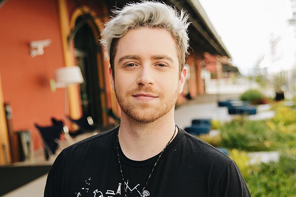 Youtuber Luba fala sobre fãs e seu futuro na platafoma - SBT