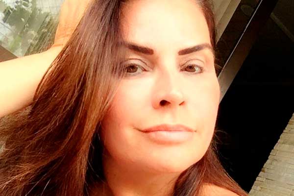 SBT TV | Solange Gomes desabafa sobre lipo mal sucedida e mostra resultado