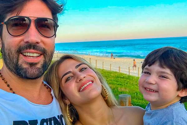 SBT TV | Jéssica Costa e Sandro Pedroso se casam em cerimônia luxuosa