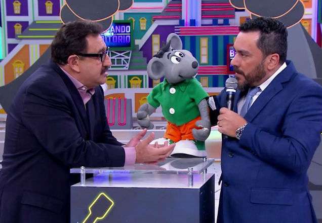 SBT TV | Eduardo Mascarenhas dá show ao lado de Xaropinho no Ratinho