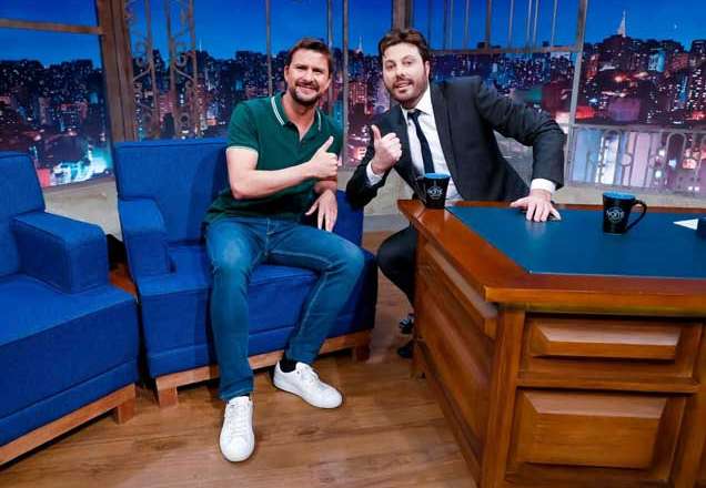 SBT TV | Danilo Gentili entrevista o comediante português Hugo Sousa ...