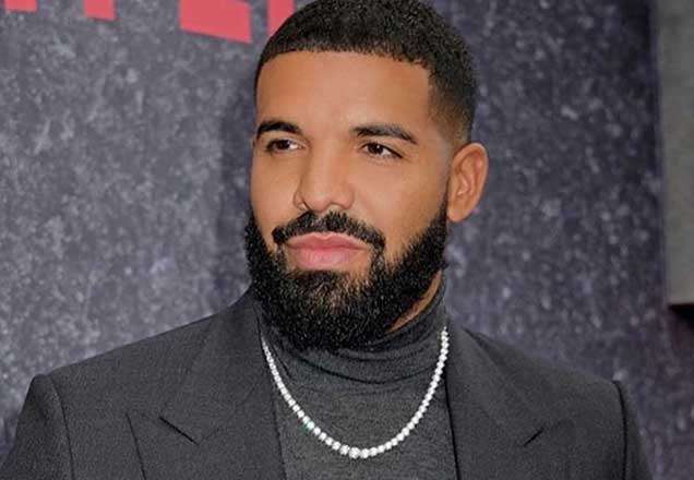 SBT TV | Drake usa camisa do Corinthians e gera confusão em bar