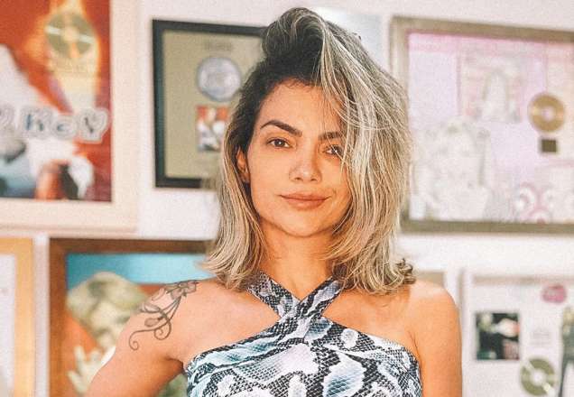 SBT TV | Kelly Key vai ao cabeleireiro, radicaliza e muda visual: \"Deusa\"