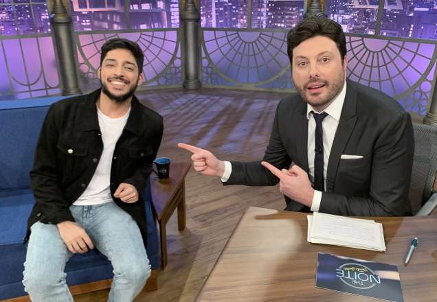 Danilo Gentili Conversa Com O Humorista Magno Navarro Nesta Segunda Sbt