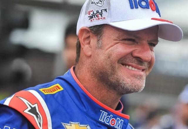 SBT TV | Rubens Barrichello mostra Ferrari avaliada em R$500 mil ...