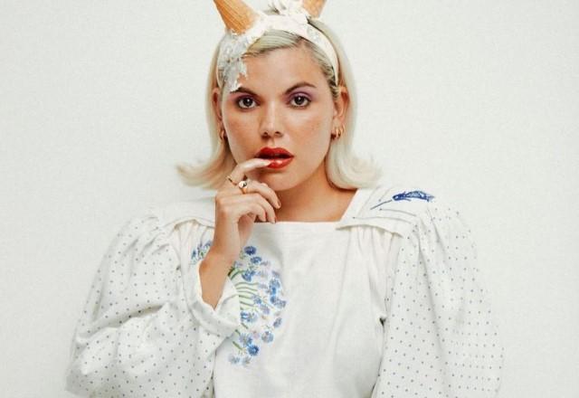 SBT TV | Duda Beat posta foto rara de biquíni e fãs elogiam: \"Sereia\"