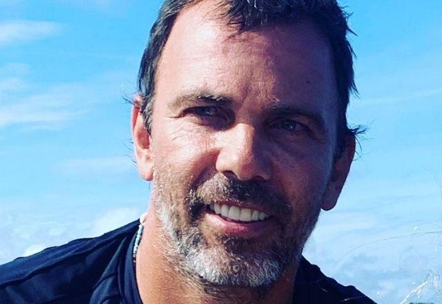 Ator Marcelo Faria recebe a primeira dose da vacina: "Vamos nessa ...