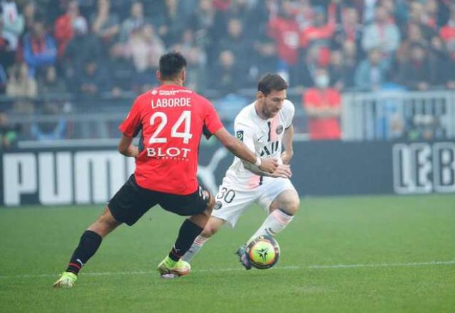 SBT TV | Após primeira derrota do trio MNM, técnico do PSG vê \"impacto emocional\"