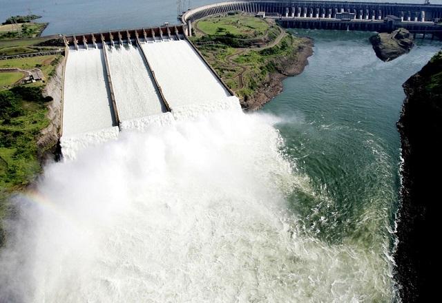 Usina de Itaipu atinge marca de 50 milhões de MWh gerados em 2021 - SBT ... Usina de Itaipu atinge marca de 50 milhões de MWh gerados em 2021 - SBT ...