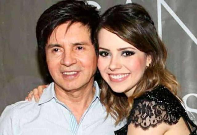 SBT TV | Xororó leva internet à loucura com flagra de Sandy na cozinha