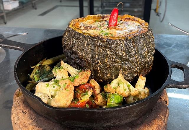 Saiba como fazer charque no jerimum do chefe Silvio Trujillo - SBT