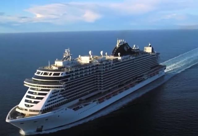 Maior navio já operado no país chega no Porto de Santos - SBT