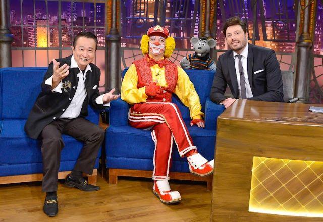 SBT TV | Xaropinho, Atchim e Ossamá Sato são os convidados do The Noite