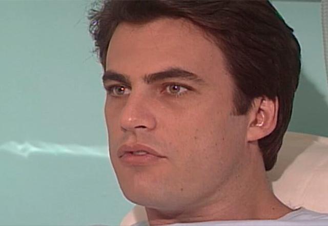 SBT TV | Nesta segunda-feira (12), Rodrigo é atacado e perde a visão