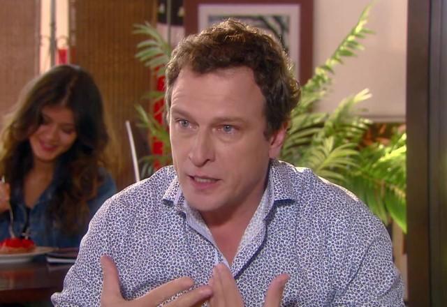 SBT TV | Nesta sexta-feira (05), Raul suspeita de Regina e questiona Manu