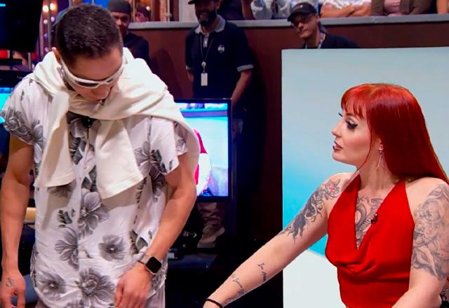 SBT TV | Tom de Moletom apanha de Mel Fire no The Noite: \"Agora sim\"