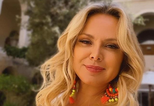 Eliana compartilha fotos de viagem por Israel e afirma: "Tanto pra ...