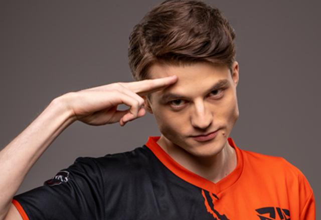 LoL: Pro Player alemão é demitido por alusão ao nazismo - SBT