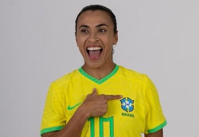 Marta recebe cartas de familiares e se emociona antes da estreia na ...