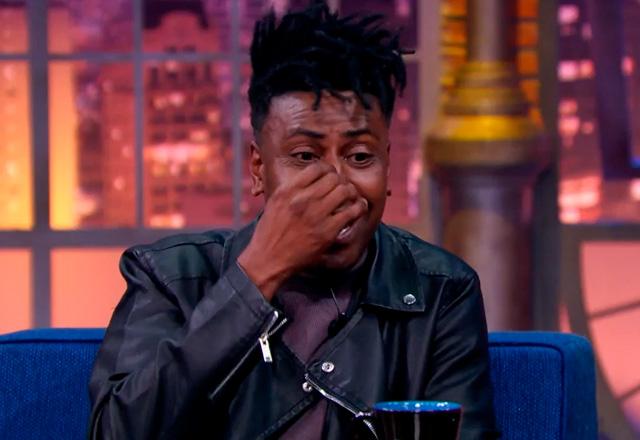 SBT TV | Vocalista Dodô, do Pixote, revive meme após \"catarrada\" ao vivo