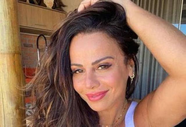 Viviane Araújo exibe corpaço espetacular após lipo tecnológica - SBT