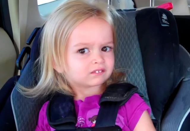 Meme da menina com cara de ranço completa 10 anos; veja como ela está ...