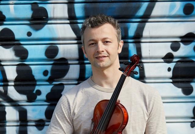 SBT TV | Lucas Lima arma barraco com motorista de Uber e cita Sandy