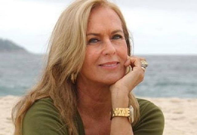 SBT TV | Corpo de Helô Pinheiro, a Garota de Ipanema, impressiona aos ...