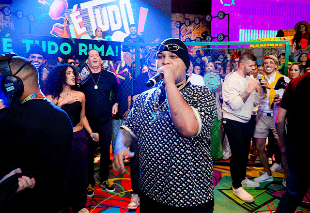 Mc Ryan invade batalha de rima e se arrisca no freestyle com Victor ...