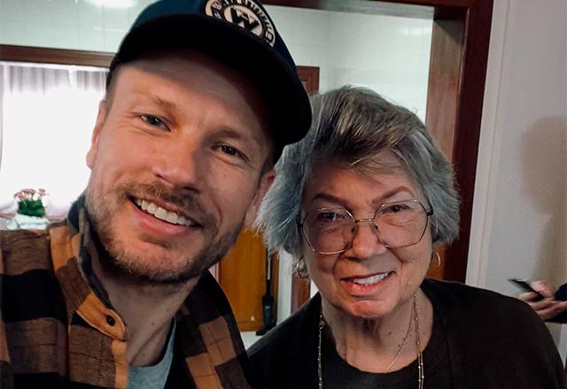 SBT TV | Luto! Rodrigo Hilbert se despede da mãe: \"Sentindo saudade\"