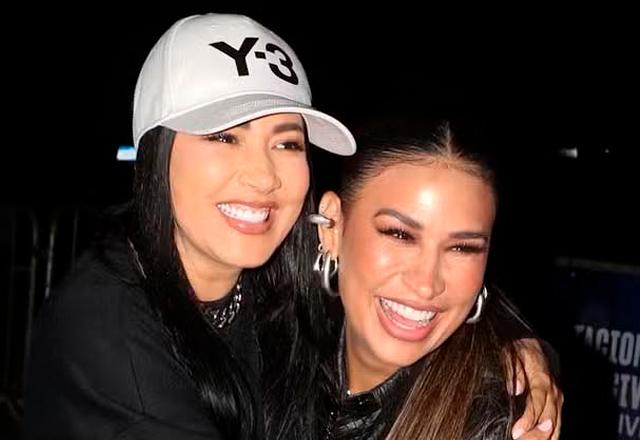 SBT TV | Simone e Simaria aparecem e posam juntas em momento raro