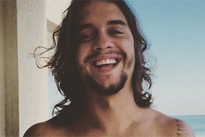 SBT TV | Compare: Junior, o galã de Chiquititas, aparece com novo visual