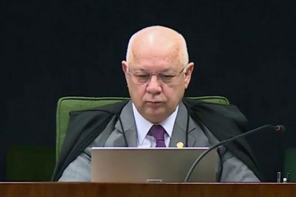 Missa de sétimo dia de Teori Zavascki reúne família e juristas em Porto ...